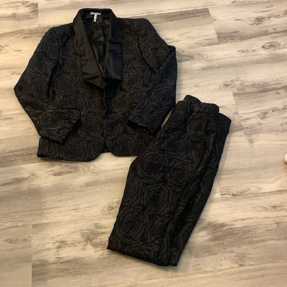 Rossi Man | Suits & Blazers | Mens Black Rose Suit Made By Rossi Man ...